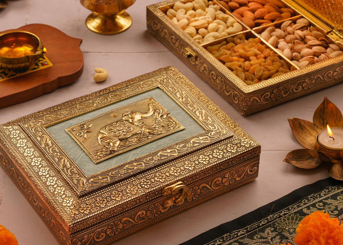 Best collection of gift boxes and festival hampers.