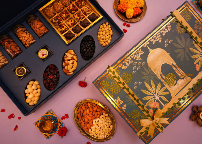 Best collection of gift boxes and festival hampers.